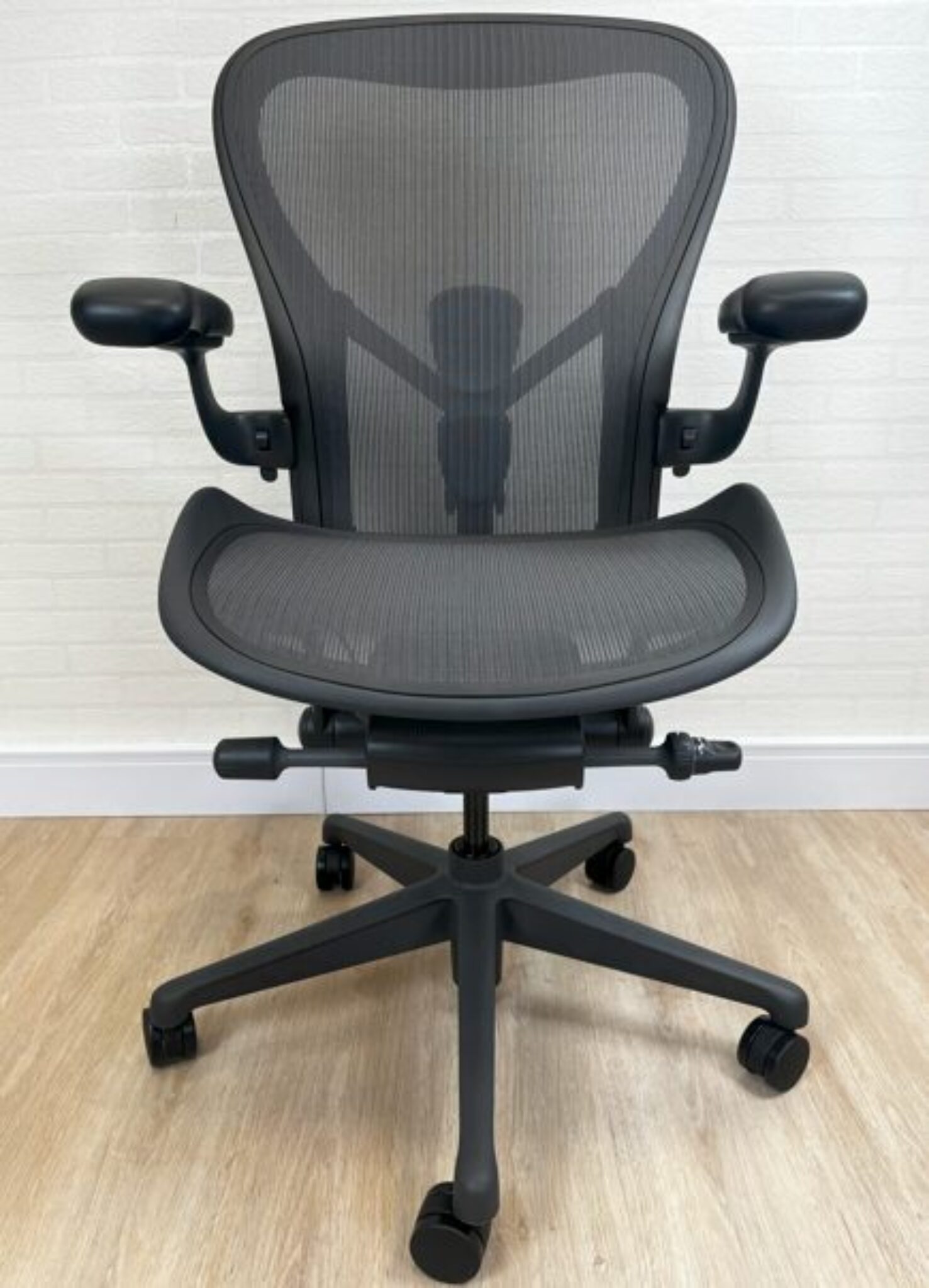 Cadeira Herman Miller Aeron (Versão Completa) - Cadeira Certa